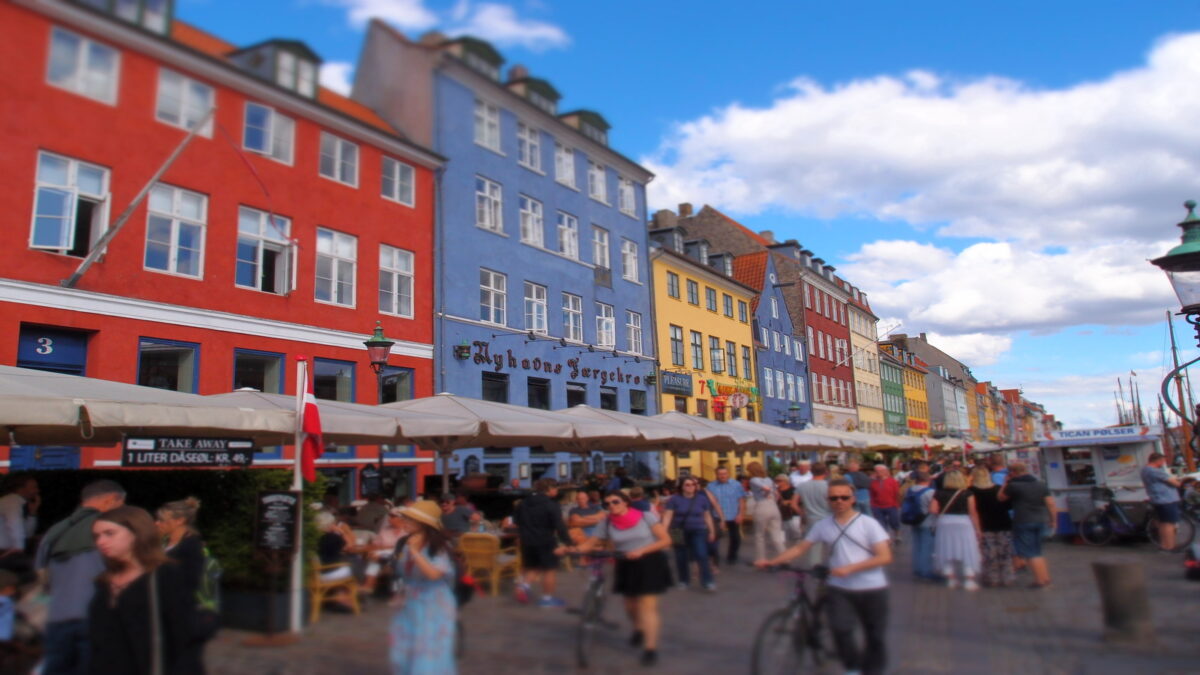 Danmark-spillet 幸せの国デンマーク 人生の学校 フォルケホイスコーレにて突如発せられた緊急ミッション 旅が人を育てる国 ...